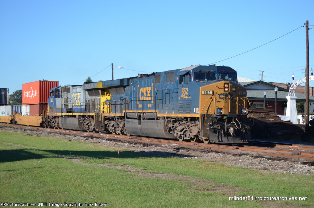 CSX 652